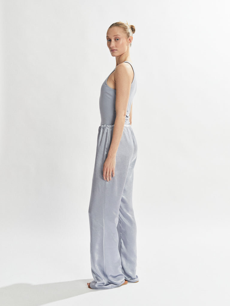 Bottoms – One Mile The Label